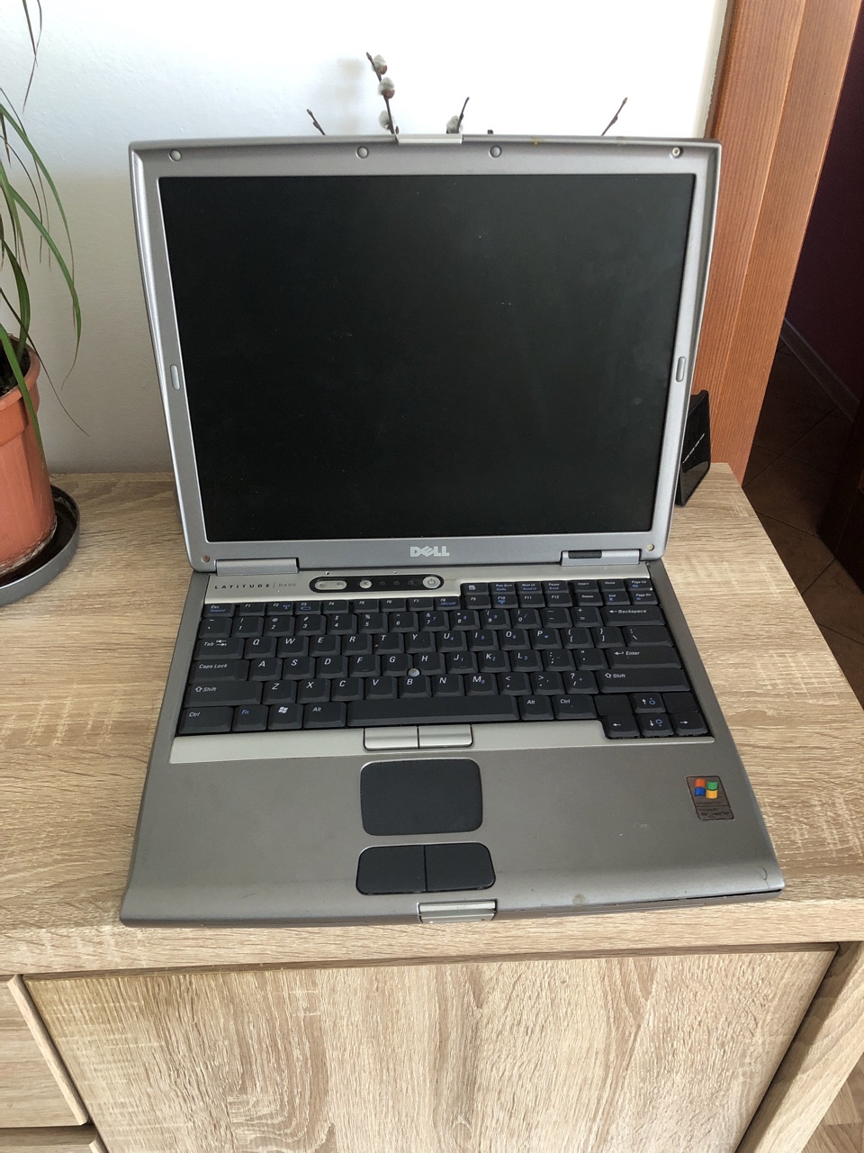Laptop DELL Latitude D600 WIN XP | Dereźnia Solska | Kup teraz na ...