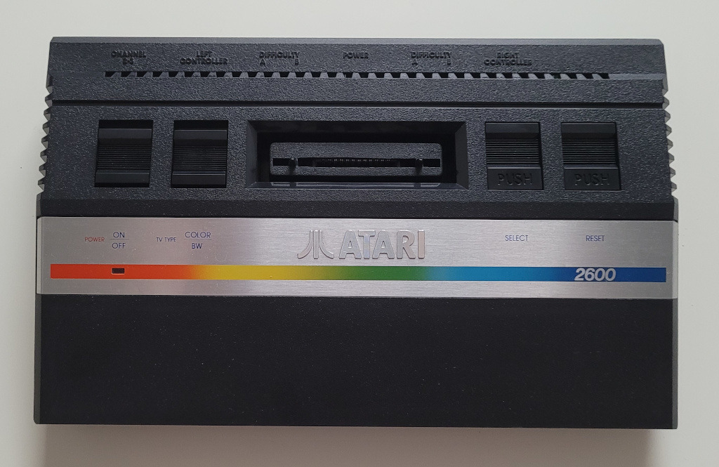 Konsola Atari 2600 Jr. BOX | Kraków | Licytacja na Allegro Lokalnie Konsola Atari 2600 Jr. BOX | Kraków | Licytacja na Allegro Lokalnie