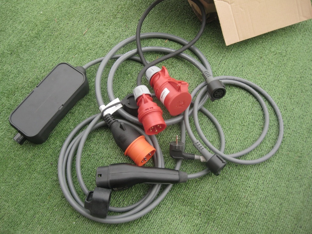 BMW ładowarka elektryka BMW Charger 3F 11kW Typ2 | Borzęcin | Kup teraz ...