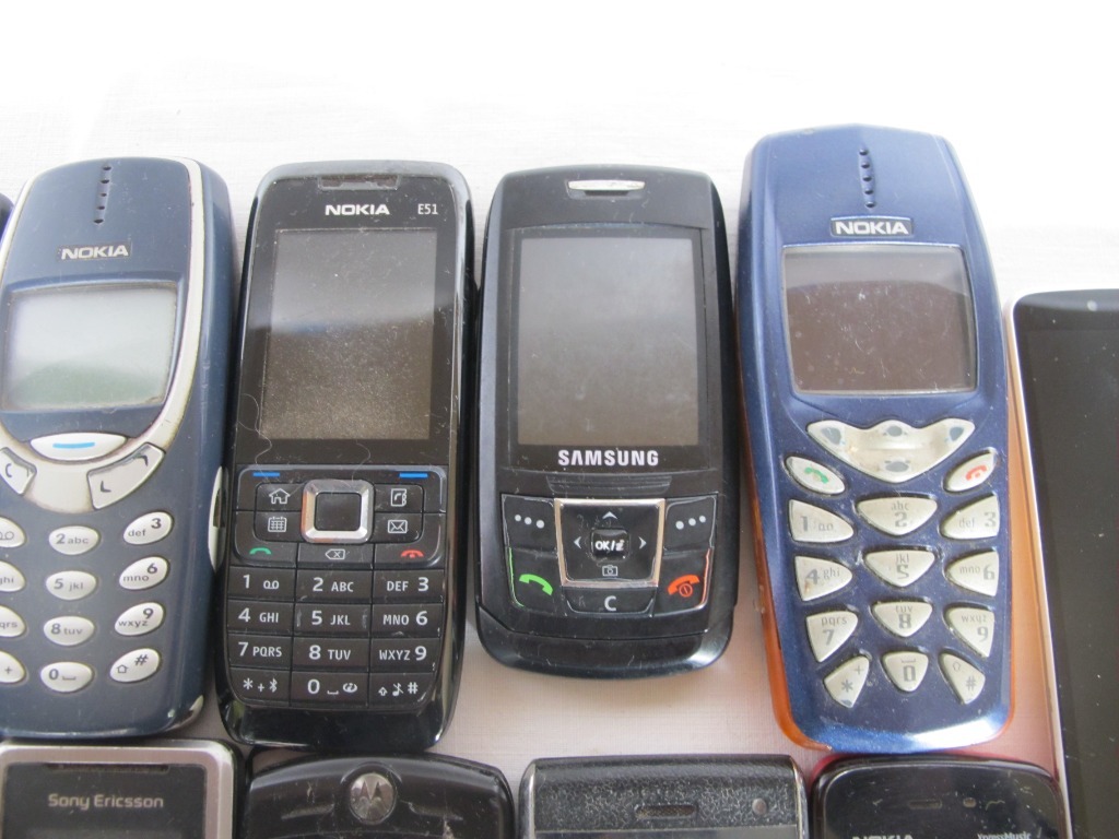 Stare komórki_telefony komórkowe_ zestaw 13 szt | Nowy Targ | Licytacja ...
