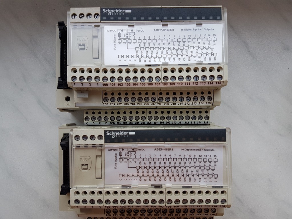 Schneider electric Modicon M340 PLC | Łupków | Licytacja na Allegro ...