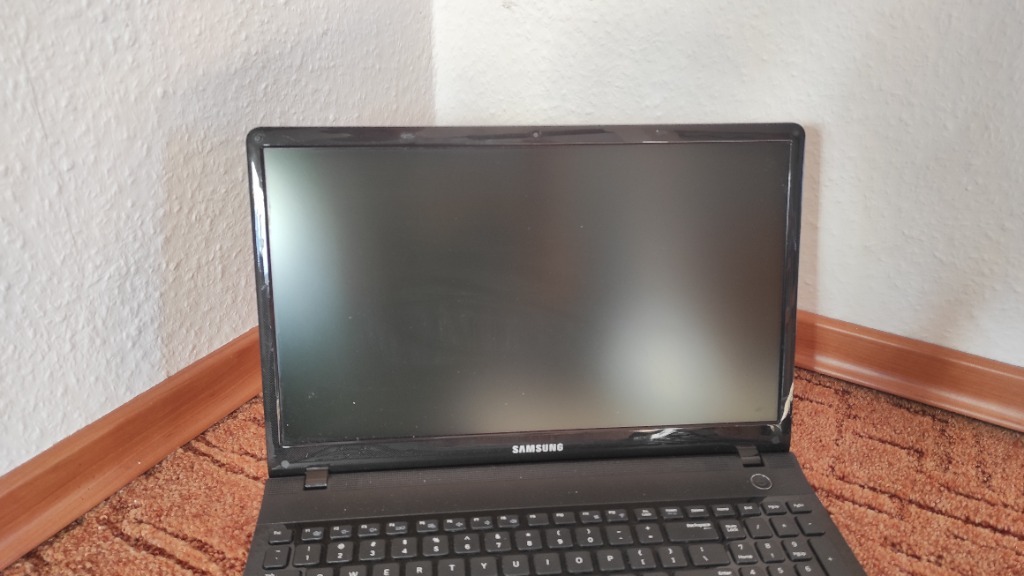 Laptop Samsung 300E i3 / 6GB / 120 SSD / Nvidia GT | Brenna | Kup teraz ...