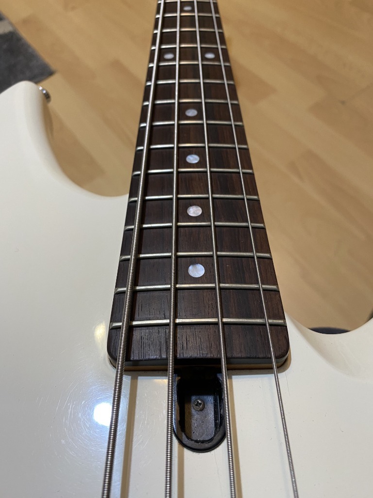 Bas Yamaha RBX 350 gitara basowa biała 1991/2001 | Kraków | Ogłoszenie ... Bas Yamaha RBX 350 gitara basowa biała 1991/2001 | Kraków | Ogłoszenie ...