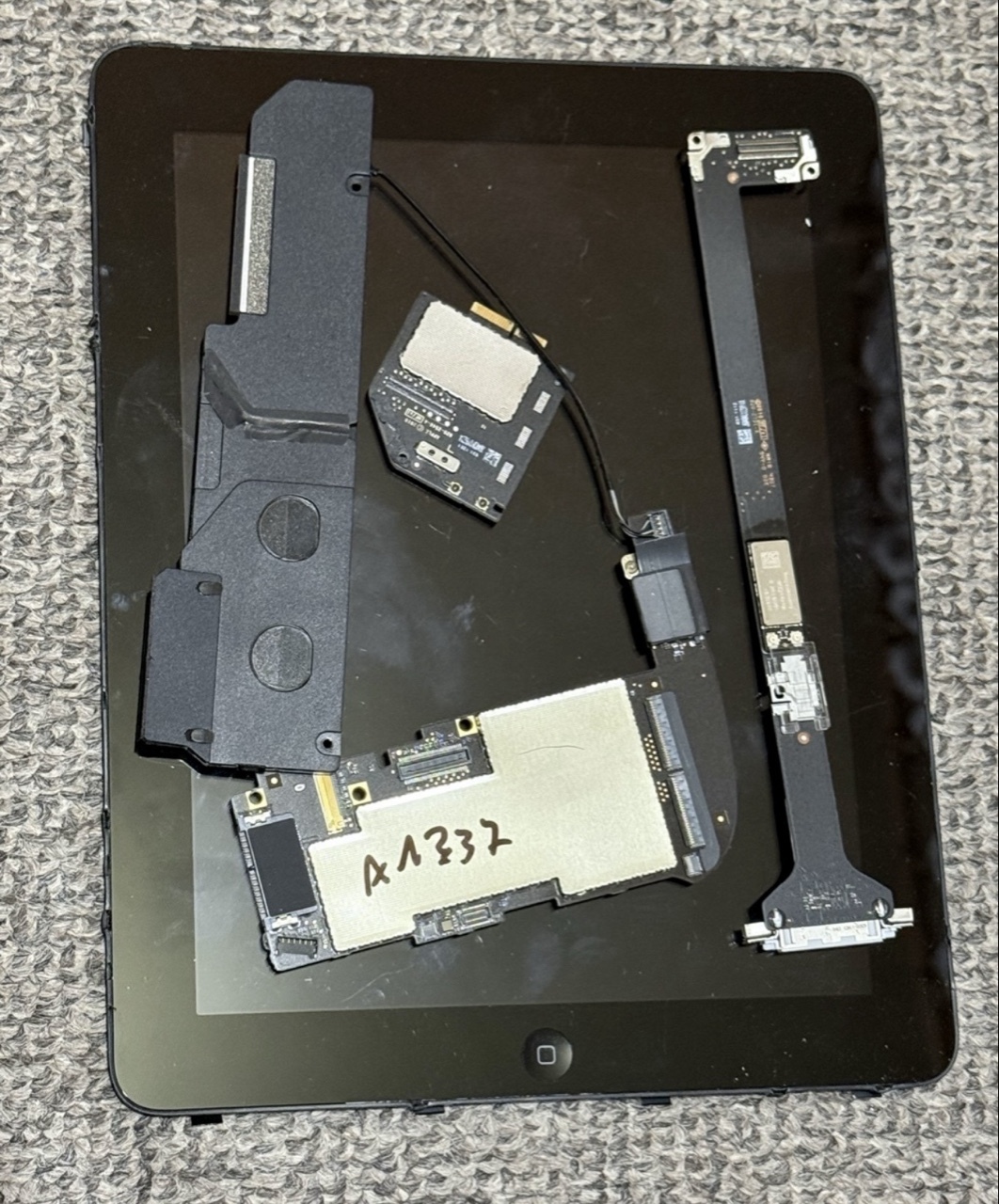 Apple iPad A1337 wyświetlacz płyta główna głośniki tasiemka | Zduny ...