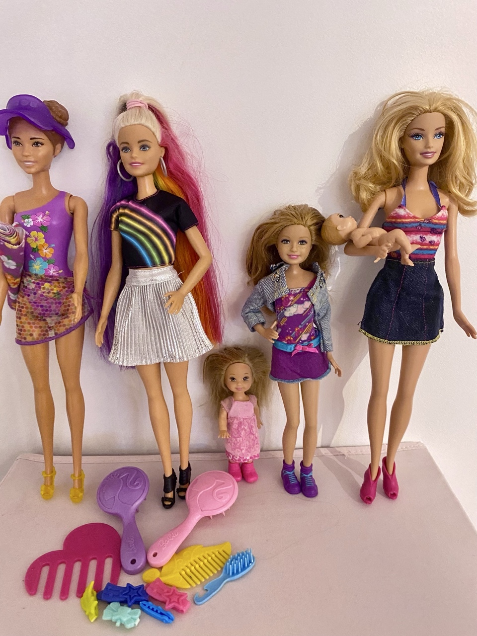 Lalki Barbie: Barbie Teczowe Włosy Barbie Color Revael i rodzinka ...