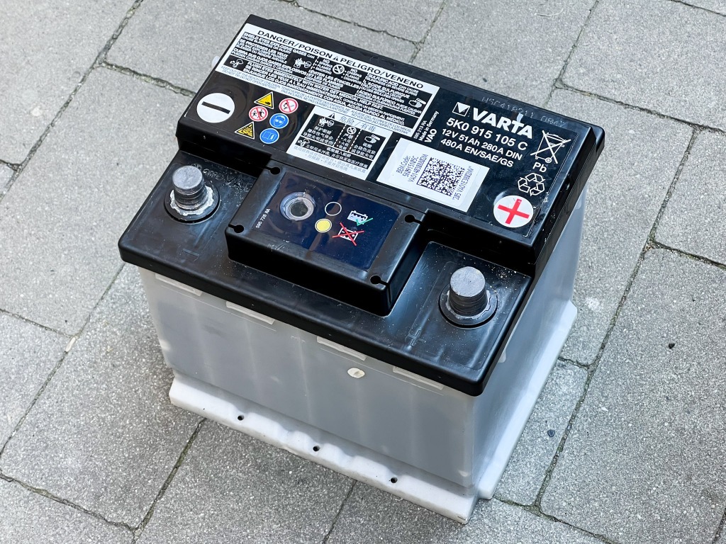 AKUMULATOR VARTA 12V 51AH 280A DIN 480A 5K0915105C | Kraków ...