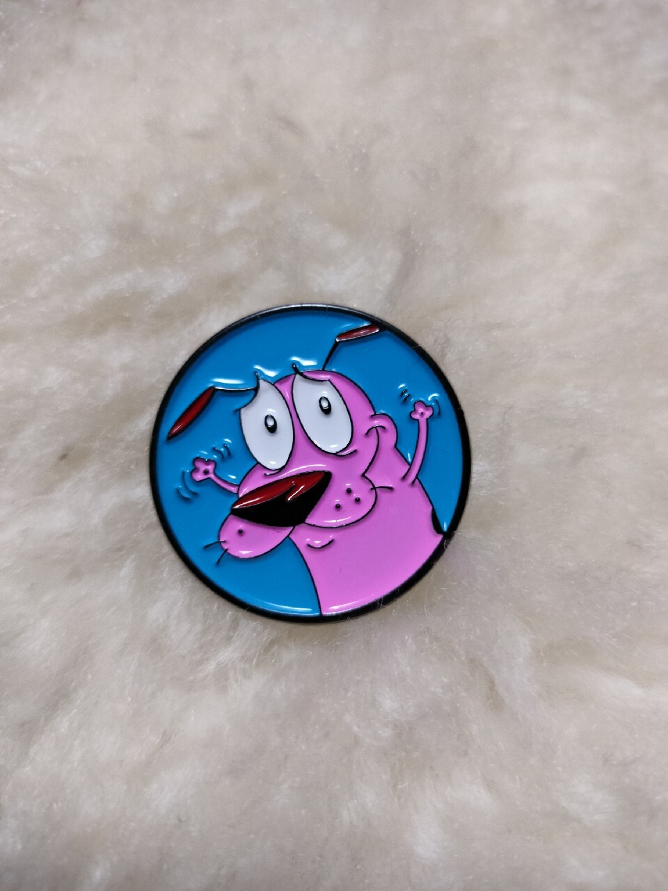Chojrak pies Cartoon Network bajka kreskówka przka metal pin emalia ...