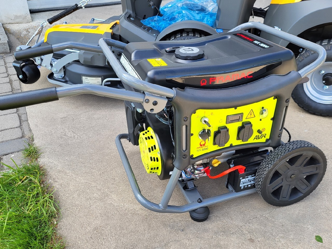 Traktorek kosiarka Stiga Park 500W +Combi100 Grati | Dymki | Ogłoszenie ...