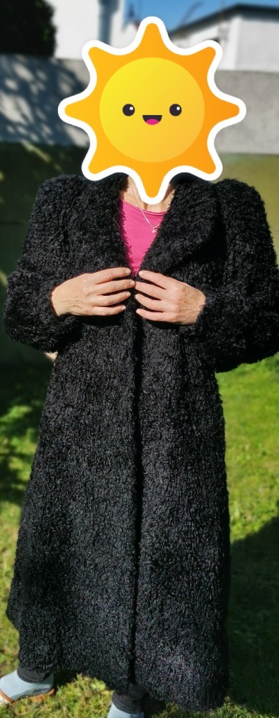 Kożuch Karakuły lekki czarny rozkloszowany OKAZJA | Buk | Kup teraz na ...