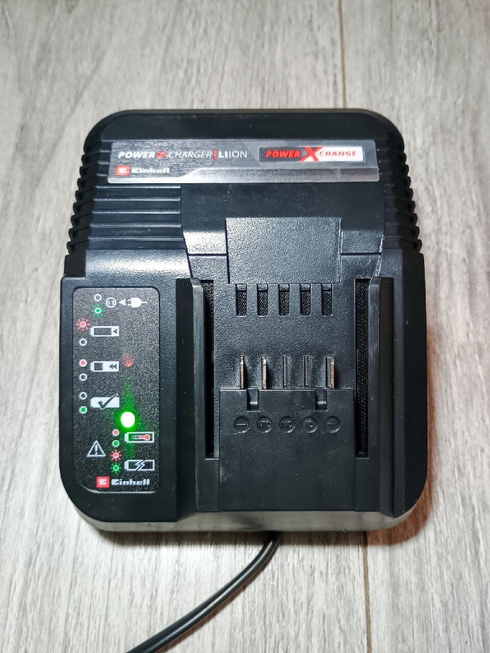 Ładowarka do akumulatorów Einhell Power XCharger 3A 18V Power XChange ...