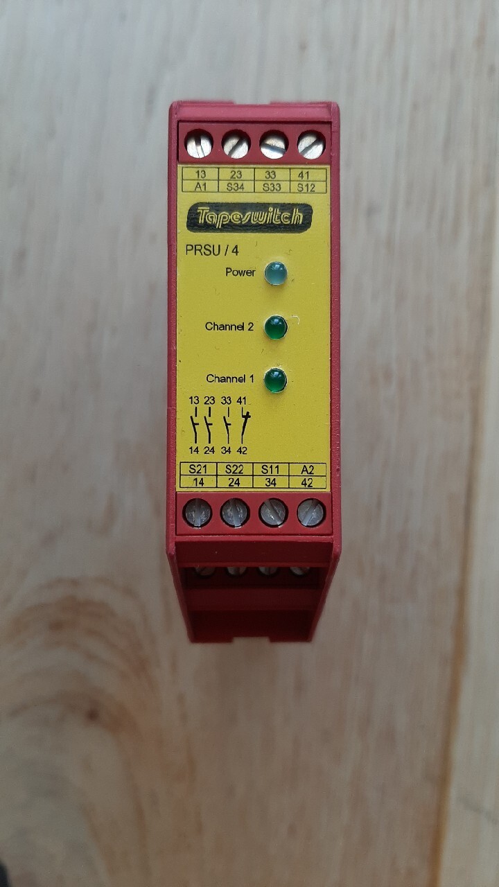 PRSU/4 920022 Tapeswitch przekaźnik bezpieczeństwa | Gdańsk | Kup teraz na Allegro Lokalnie