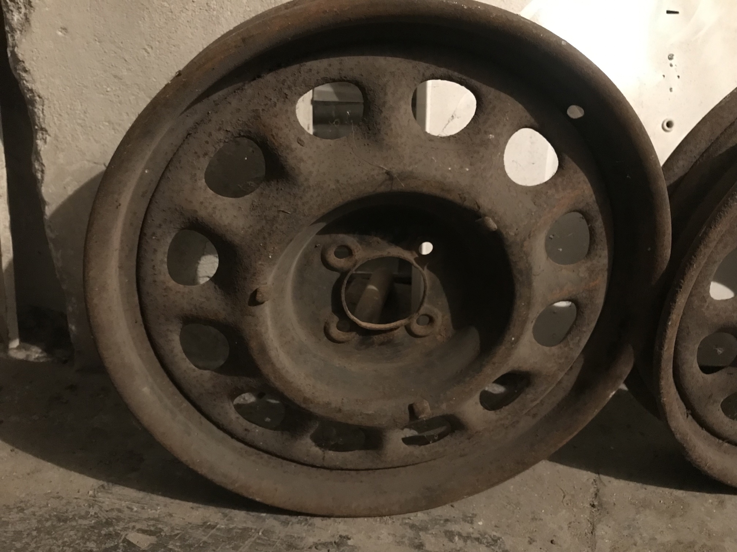 Stare zabytkowe felgi | Wrocław | Ogłoszenie na Allegro Lokalnie