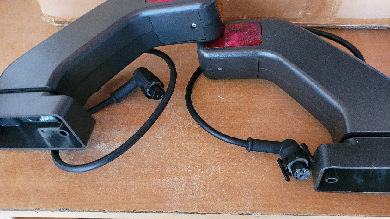 Lampy obrysowe tylne Iveco 500316554 500316555 | Nowy Dwór Gdański ...