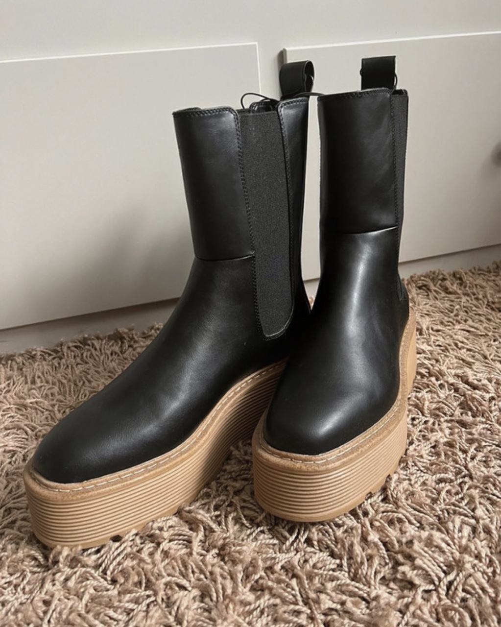 Buty 39 nowe h&m czarne z grubą podeszwą botki | Warszawa | Kup teraz ...