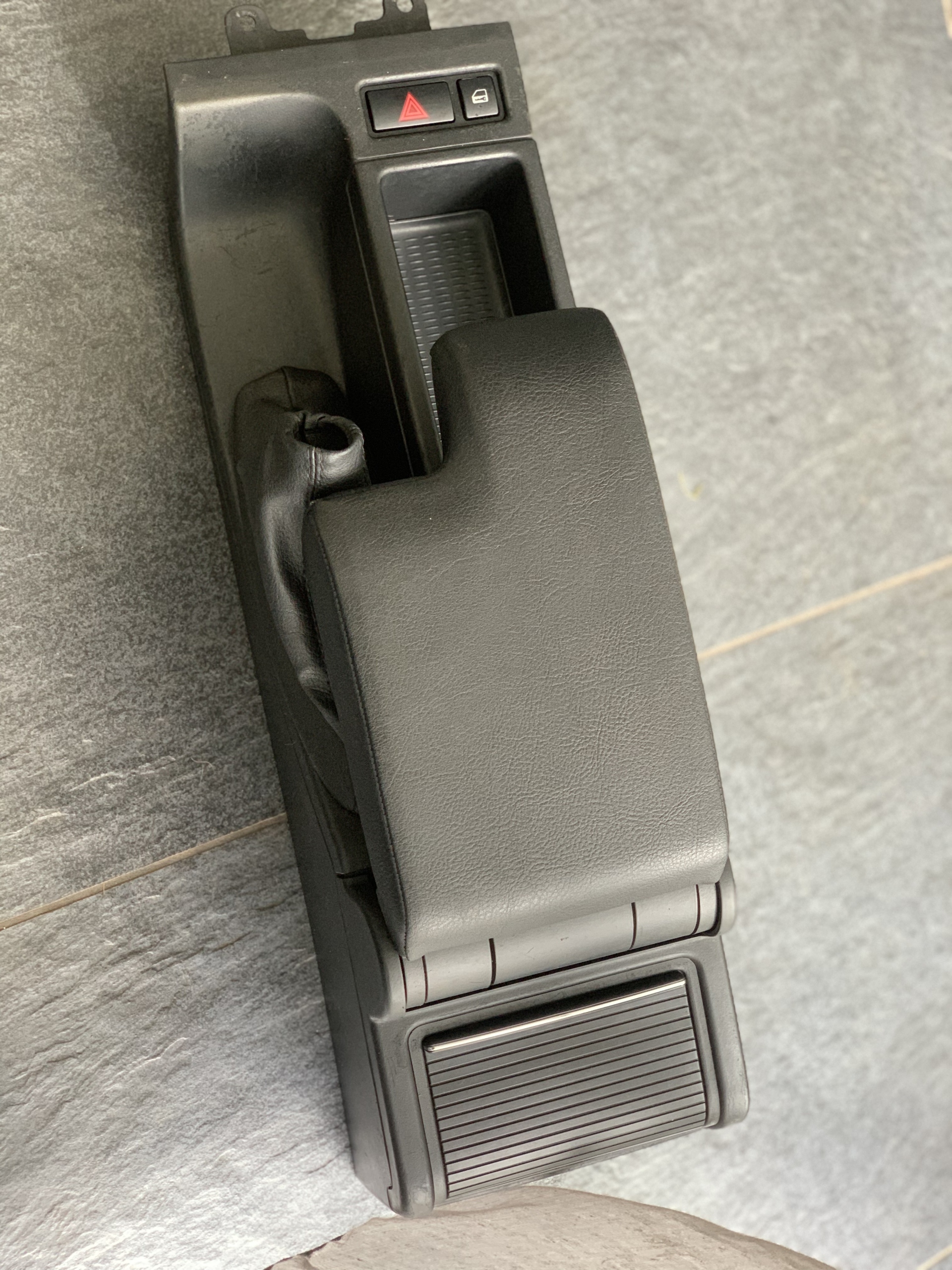 Podlokietnik BMW e46 czarny skora | Brodnica | Kup teraz na Allegro ...