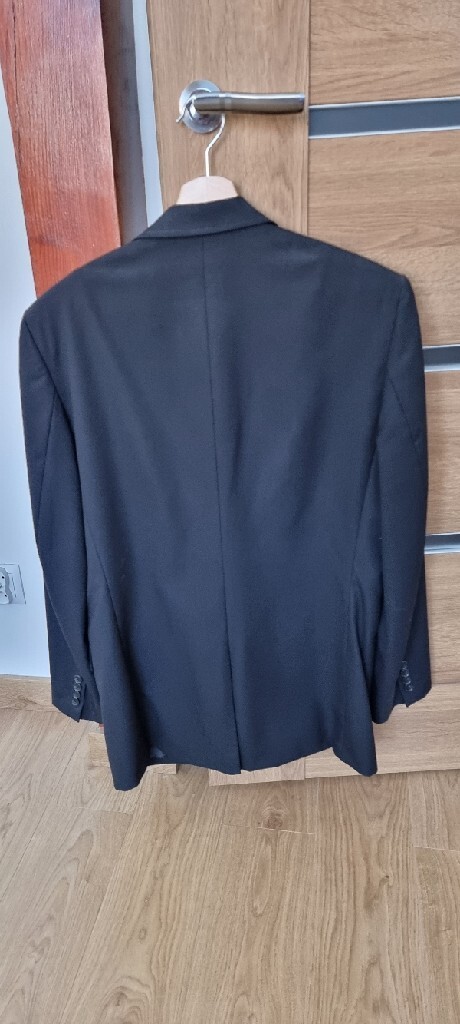 Czarny garnitur Vesari Vistula Wólczanka182/100/88 | Józefów | Kup ...