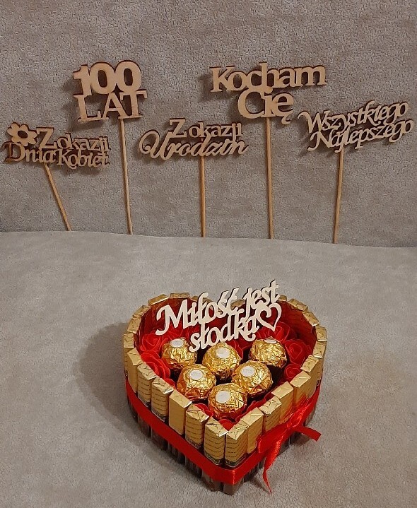 Tort z Ferrero Rocher - Zestawy prezentowe, kosze prezentowe - Produkty ...