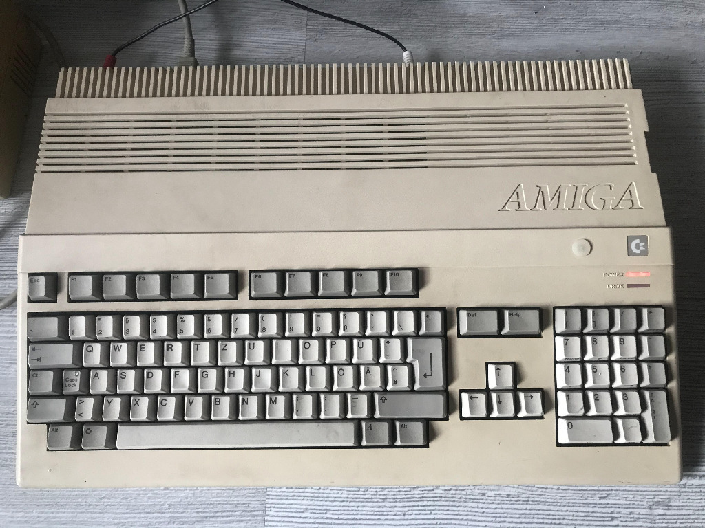 Amiga 500 Rev 3 Chicken Lips RED-LED Kickstart 1.2 | Tuliszków | Kup teraz na Allegro Lokalnie