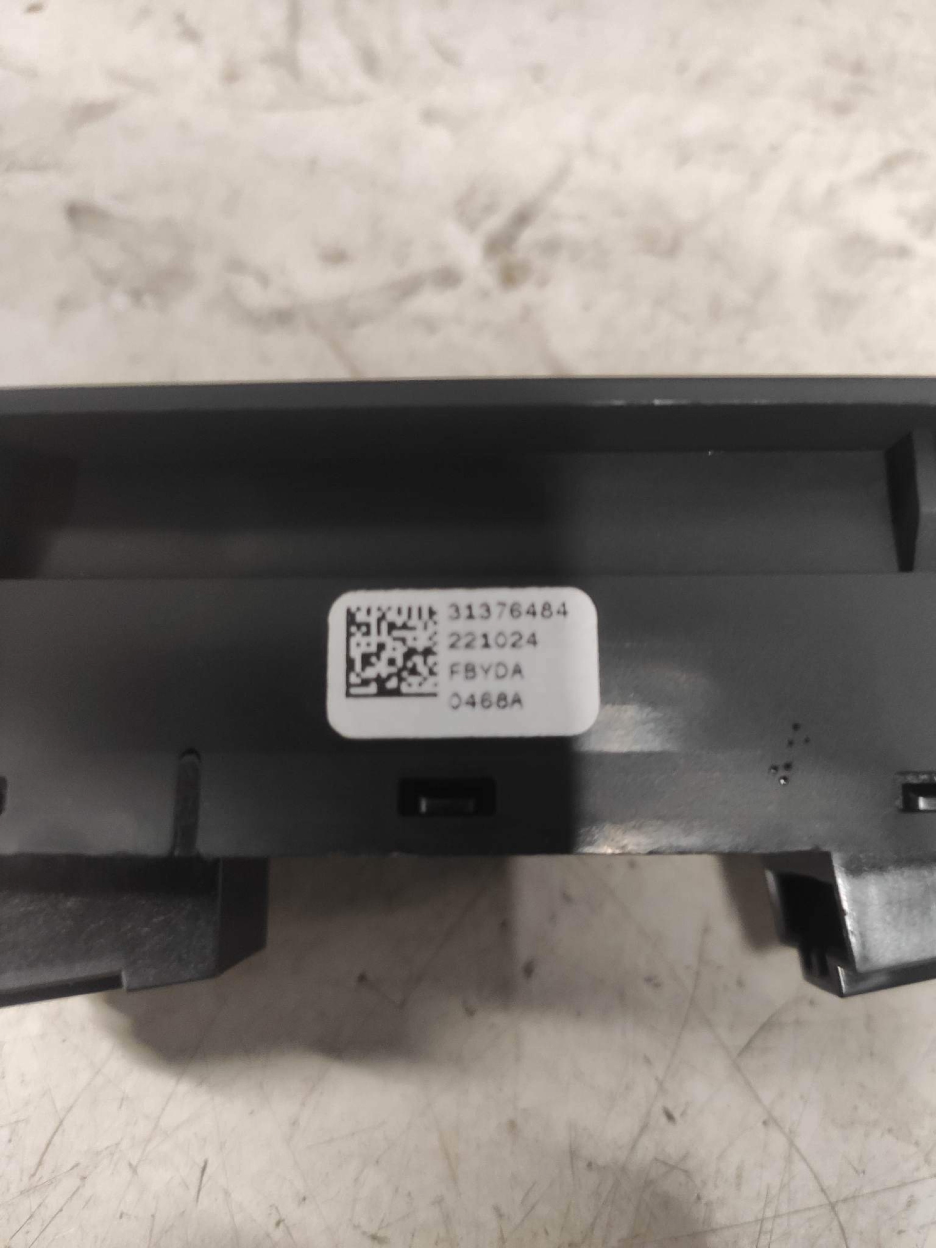 Przycisk regulacji zawieszenia Volvo XC90 31376484 | Warszawa | Kup ...