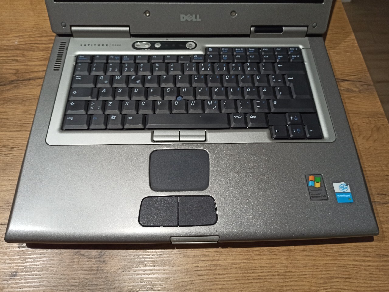 Retro laptop Dell Latitude D800 Pentium M/1/40/DVD | Ostrów ...