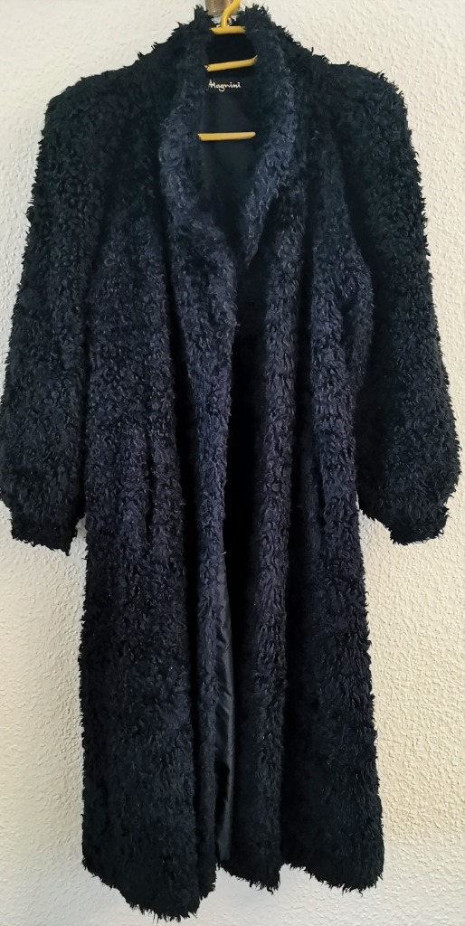 Kożuch Karakuły lekki czarny rozkloszowany OKAZJA | Buk | Kup teraz na ...