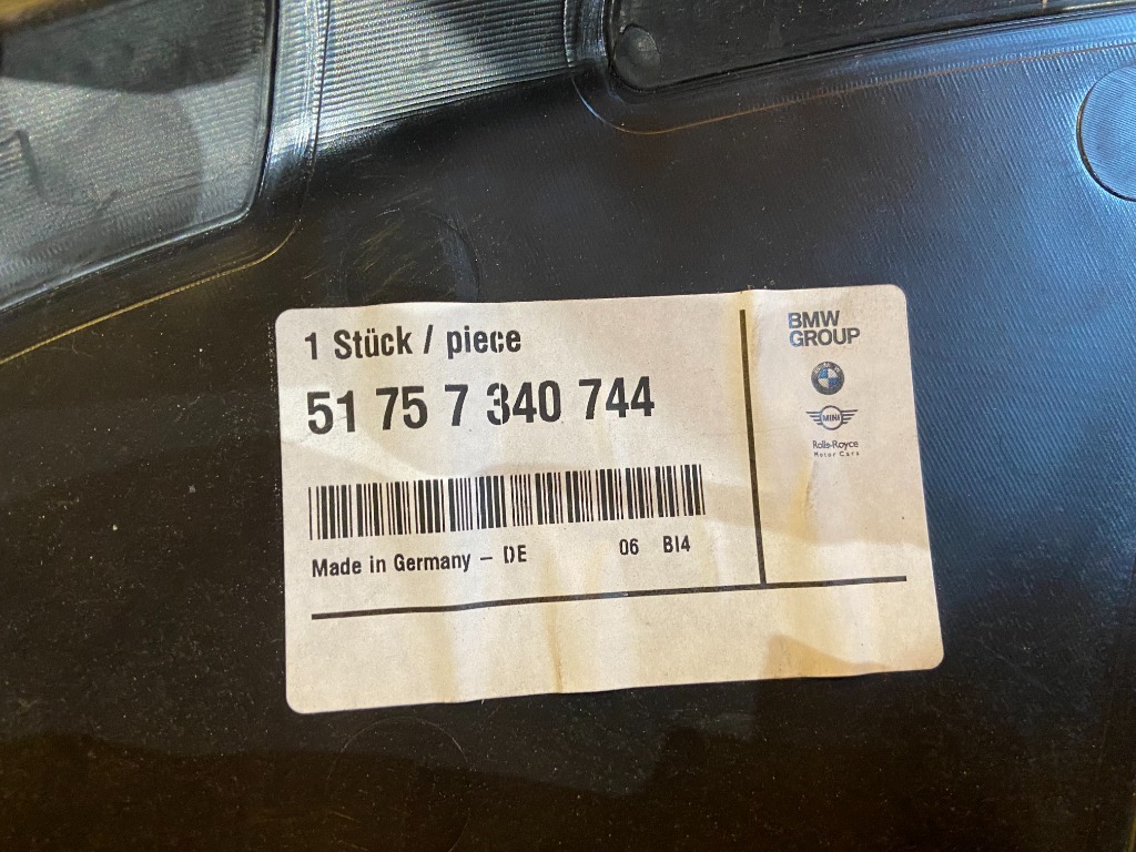 OSŁONA DOLNA PRAWA NADKOLE BMW G30 G31 51757340744 | Żory | Kup teraz ...