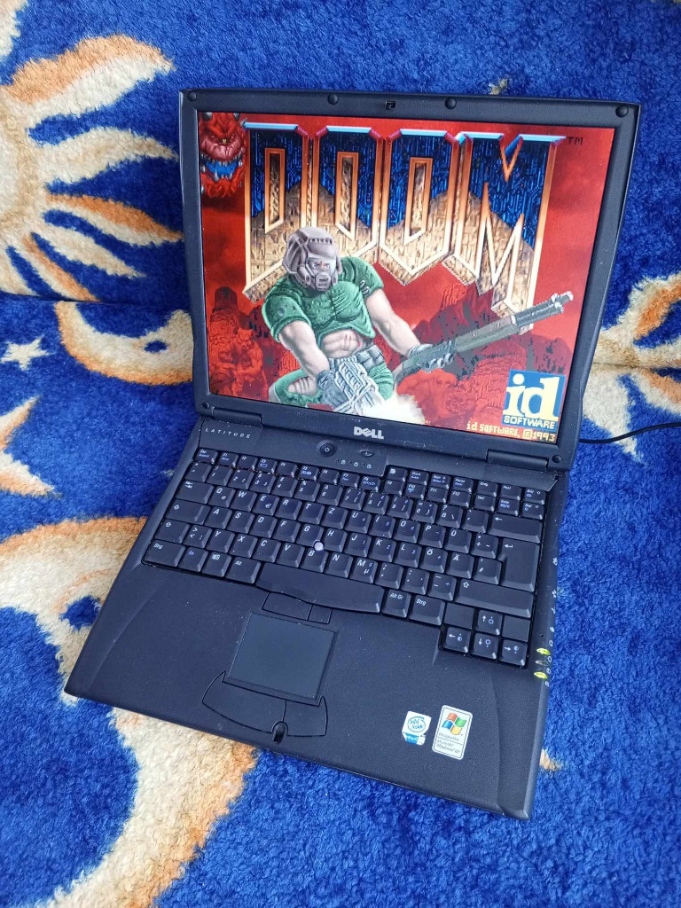 Laptop Dell pod retro Gry z grafiką ATI o roz 1400x1050 | Goleniów ...