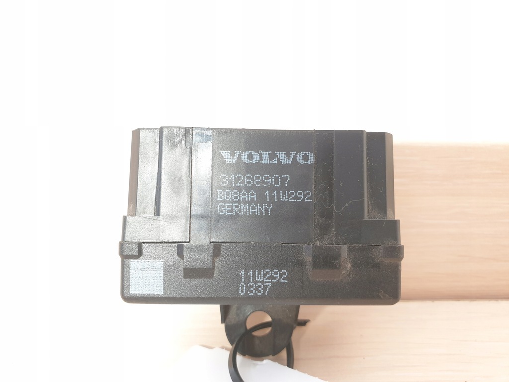 VOLVO MODUŁ PRZEKAŹNIK PODGRZEWANIA FOTELA - 11289149945 - oficjalne ...