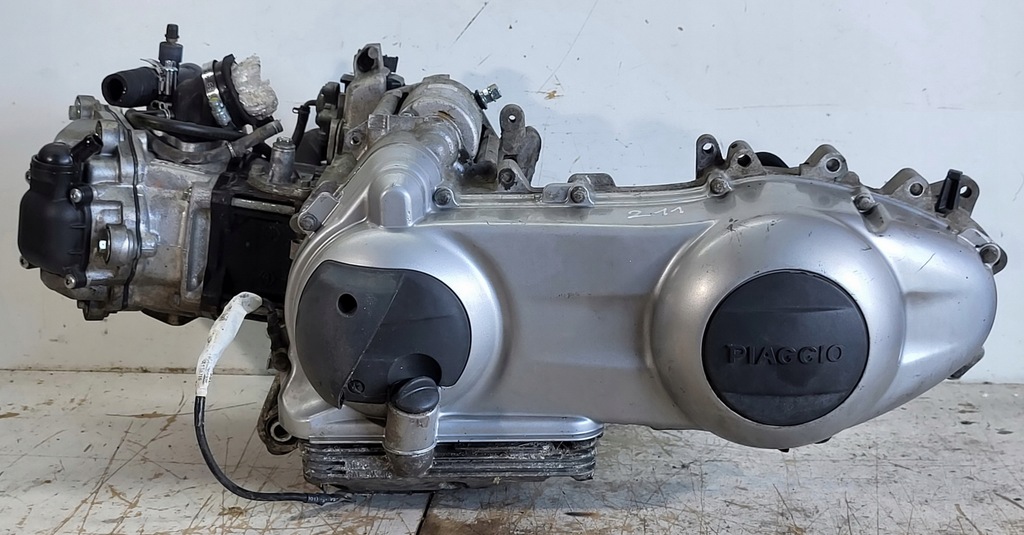 Silnik Piaggio XEVO X-EVO X8 125 07-16r KOMPLETNY - 14218197867 ...