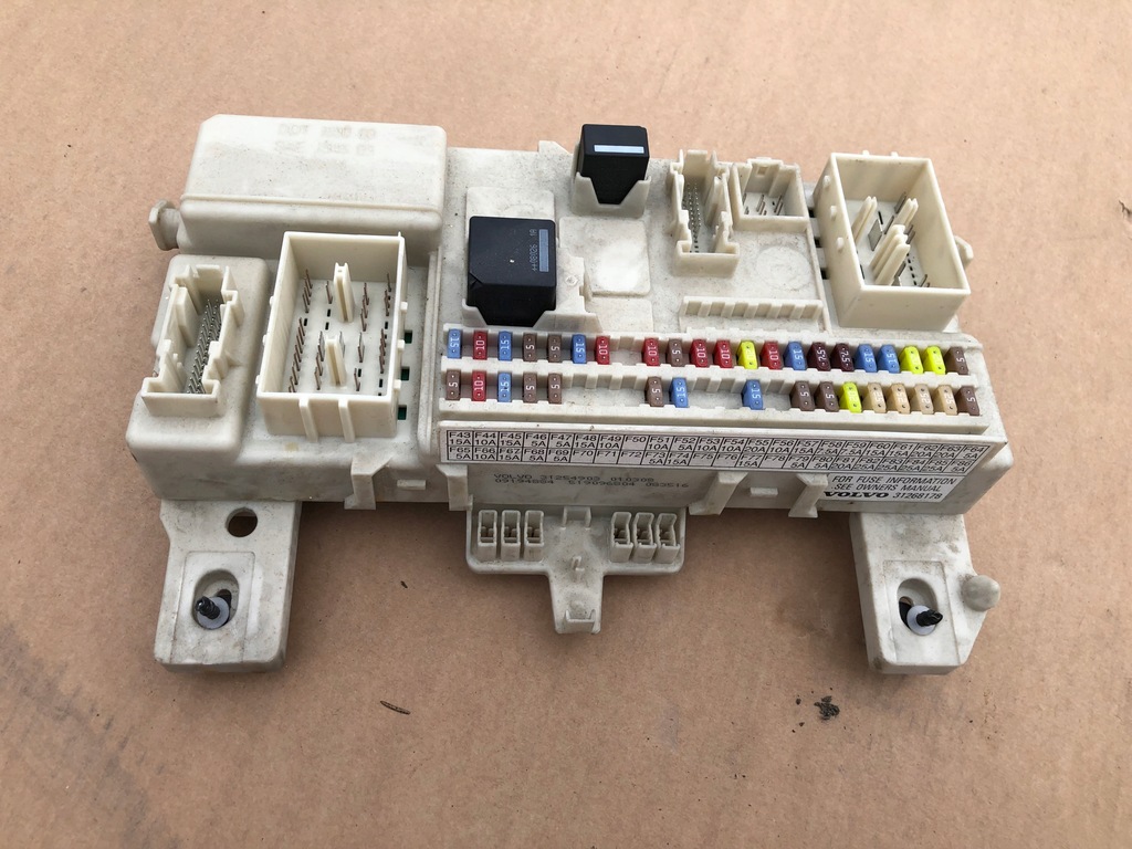 SKRZYNKA BSI BEZPIECZNIKÓW VOLVO S40 V50 31254903 - 12382127669 ...