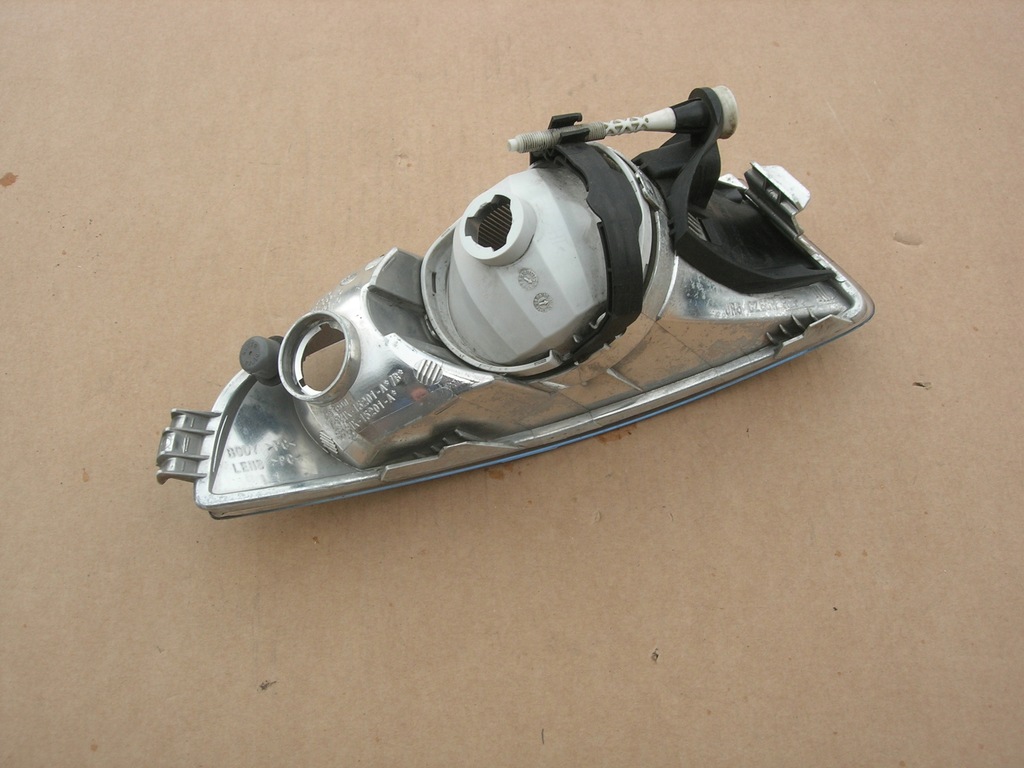 HALOGEN LEWY SKODA OCTAVIA II 1Z0941699C 701C - 7838852232 - oficjalne ...