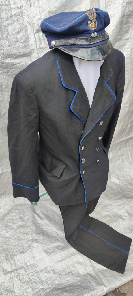 Mundur POLICJI II RP - KOMPLET - 10674680505 - oficjalne archiwum Allegro