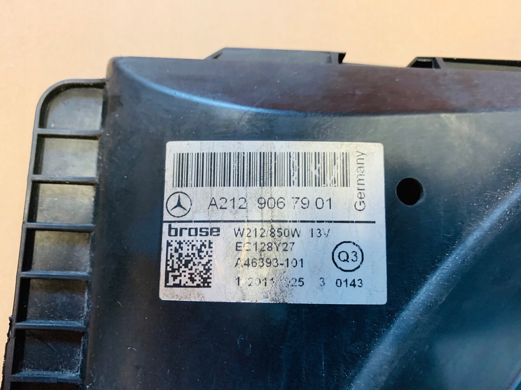 MERCEDES W204 C-KLASA AMG WENTYLATOR A2129067901 - 11077891110 ...