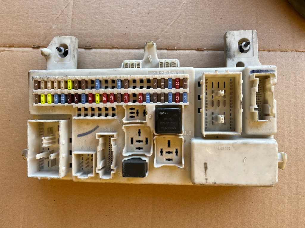 MODUŁ BSI SKRZYNKA CEM VOLVO C30 C70 S40 V50 2004-2012 8690719 - 16373213461 - oficjalne ...