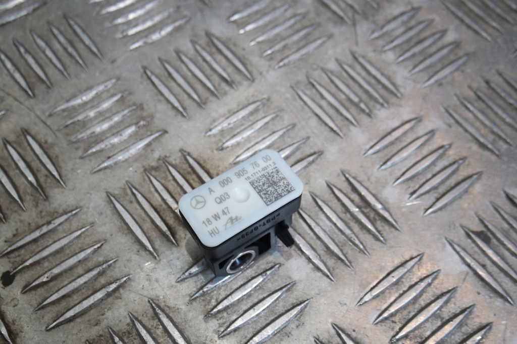 CZUJNIK UDERZENIOWY MERCEDES A0009057600 - 10959116612 - oficjalne ...