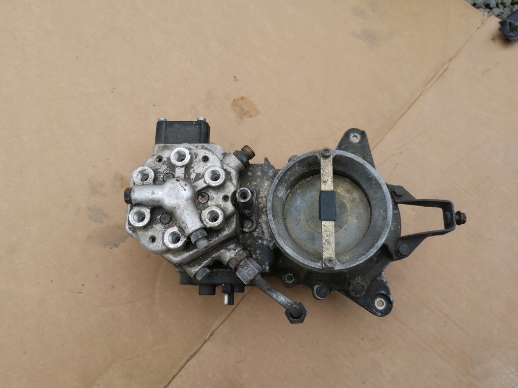 KE-JETRONIC rozdzielacz paliwa W124 3,0e mercedes - 13184626021 ...