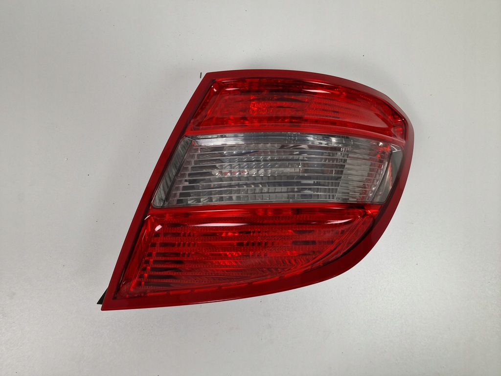 MERCEDES W204 KOMBI PRAWA LAMPA TYŁ ŁADNA ORG. - 13328481032 ...