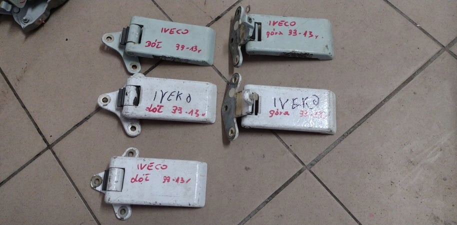 ZAWIAS DRZWI TYŁ IVECO DAILY 99-13r - 11921190126 - oficjalne archiwum ...