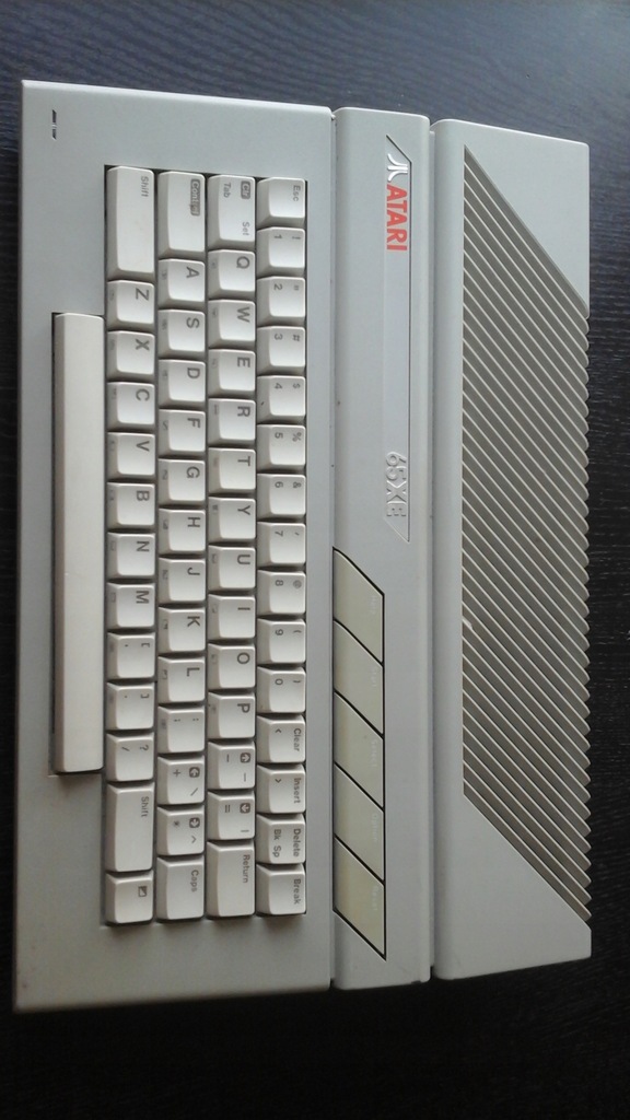 ATARI 65XE ZASILACZ, GRY, MAGNETOFON, JOYSTICK BDB - 9070750826 ...