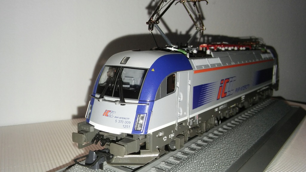 ES64 Husarz pkp icc H0 roco acme - 7893610366 - oficjalne archiwum Allegro