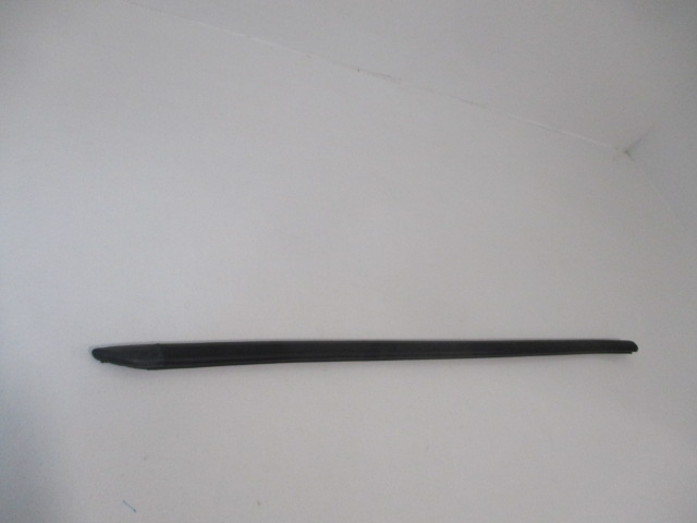 PEUGEOT 307 HB COUPE USZCZELKA PROGU PRAWA NOWA ORYG 9023PH ...