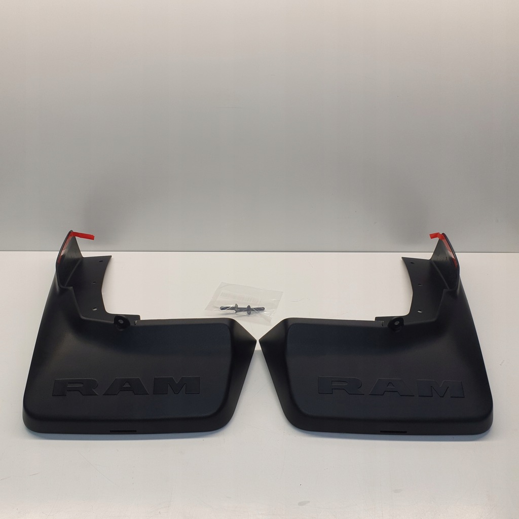 Zestaw Chlapacze Tył Dodge RAM 1500 DT 2019-2024 82215489AD ...