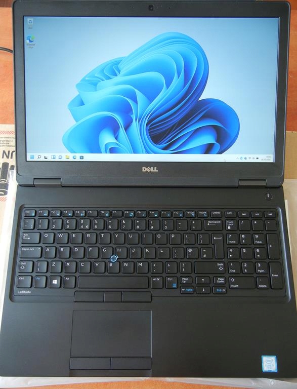 Dell Latitude E5580 i7-7820HQ/16GB/512GB/Win10,11 - 12205260685 - oficjalne archiwum Allegro