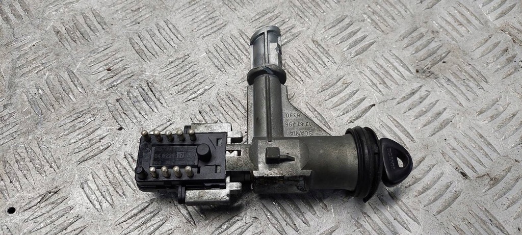 STACYJKA Z KLUCZYKIEM SCANIA R4 1381796 - 13284340181 - oficjalne ...