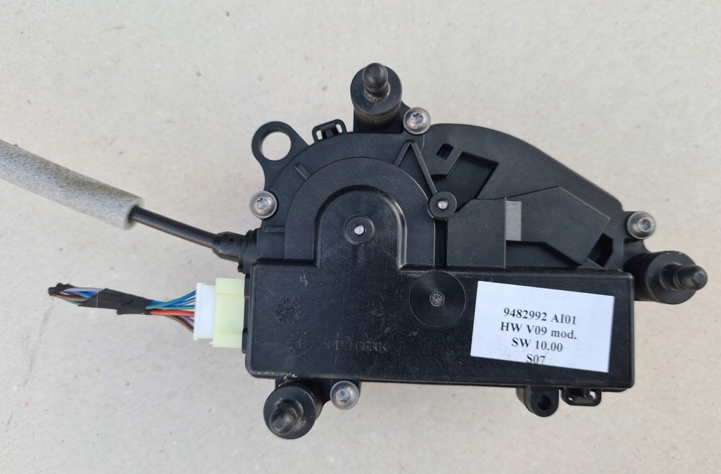 BMW X5 G05 X7 MECHANIZM KLAPY BAGAŻNIKA PRAWY DÓŁ - 13638343840 ...