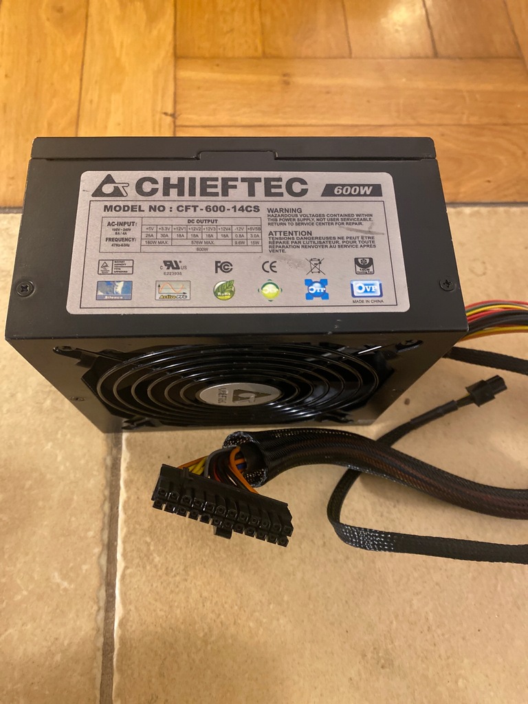 Zasilacz Chieftec CFT-600-14CS 600 W z kablami - 13385766602 ...