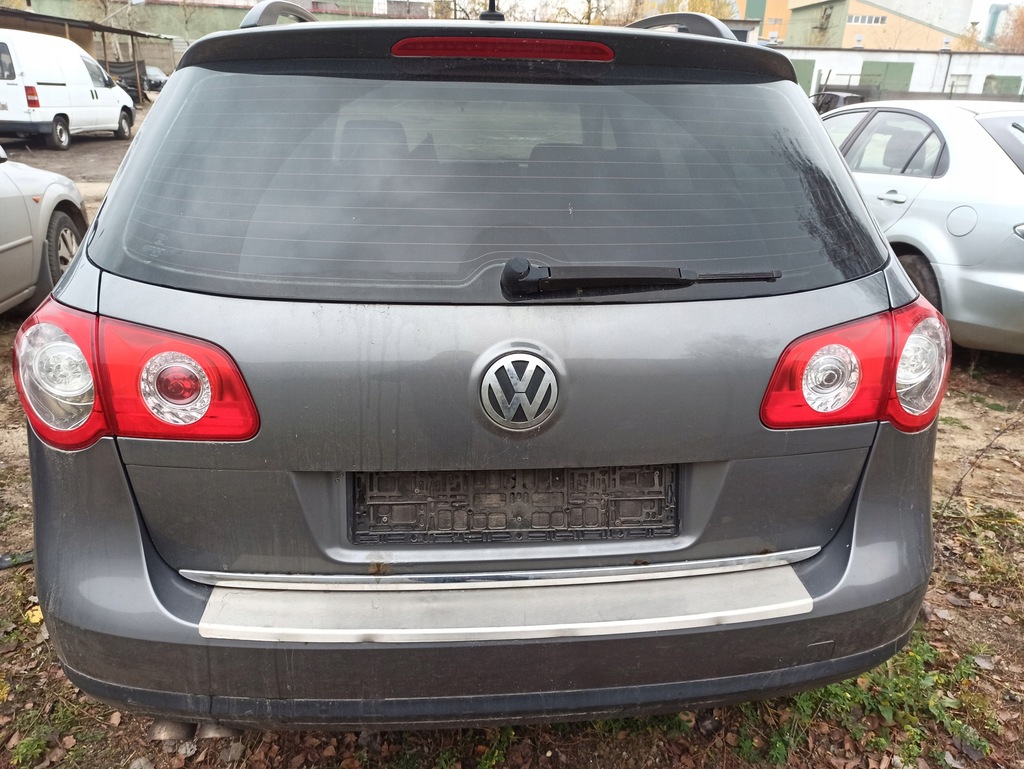 Klapa bagażnika VW PASSAT B6 KOMBI LA7T - 11444291690 - oficjalne archiwum Allegro