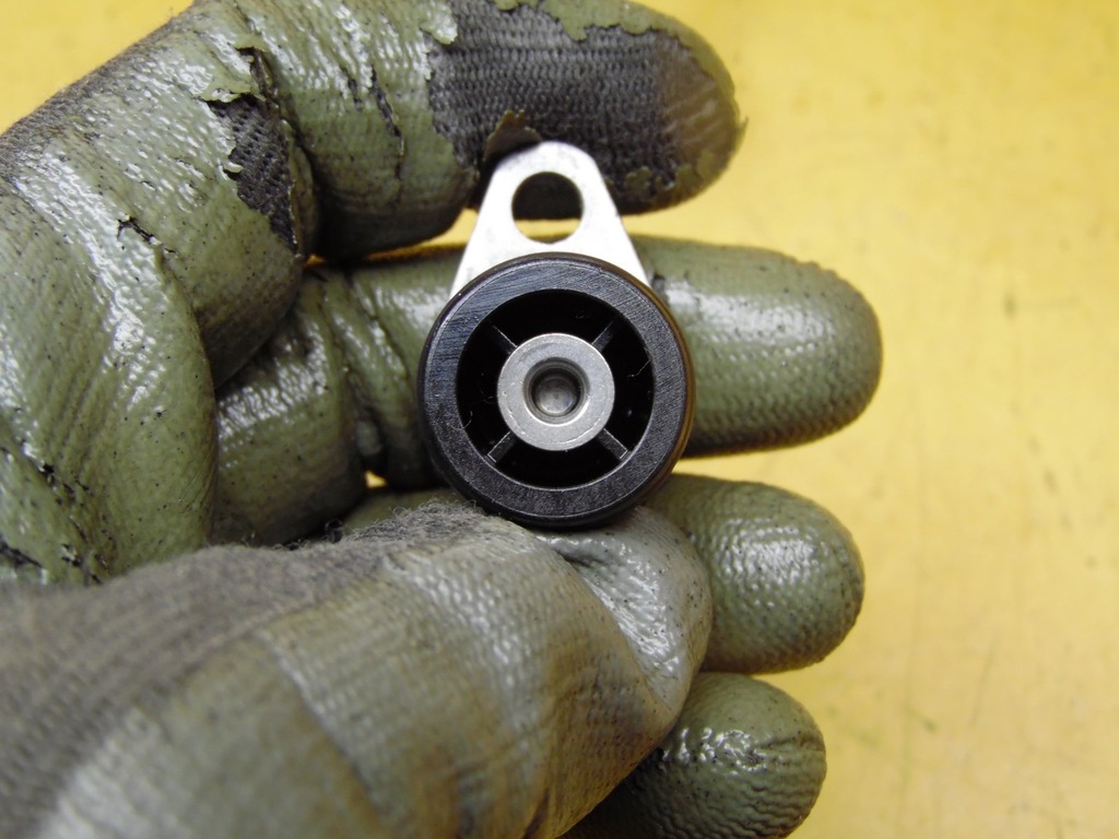 KRÓCIEC UCHWYT A5 A7 3.0TDI CDU 059115185C - 7350242101 - oficjalne ...