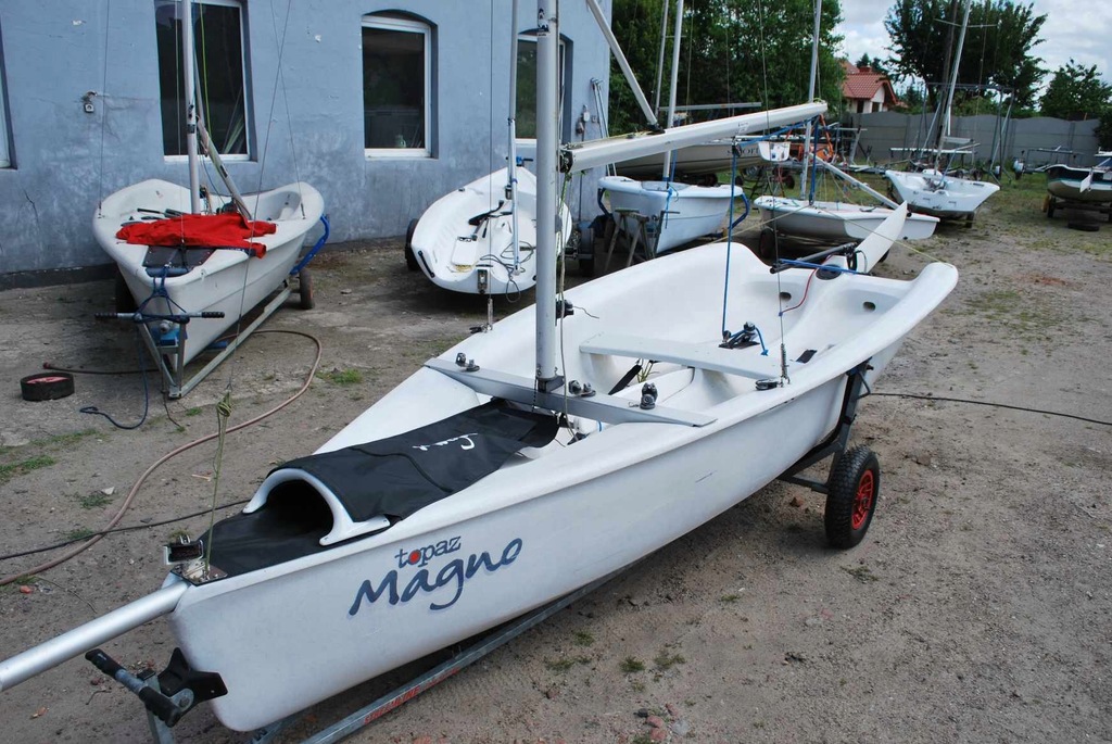 Купить Парусная лодка Topper Magno 3,94м + тележка(2): отзывы, фото и ...