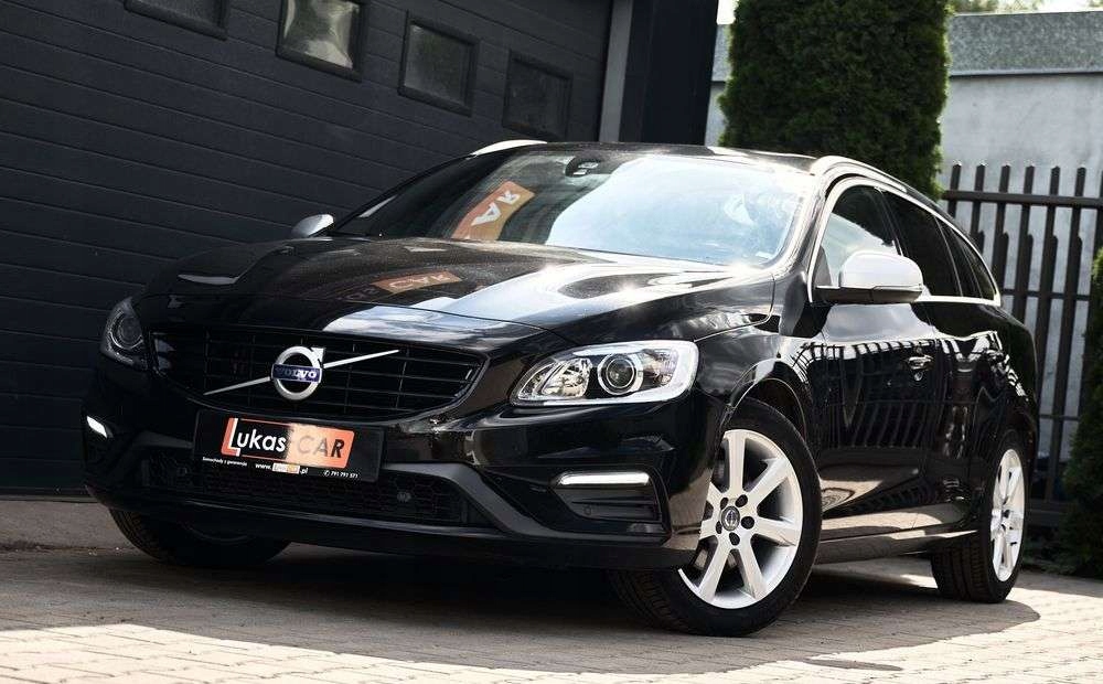 Volvo V60 Volvo V60 T4 Drive-E R-Design Momentum - 14891927307 ...